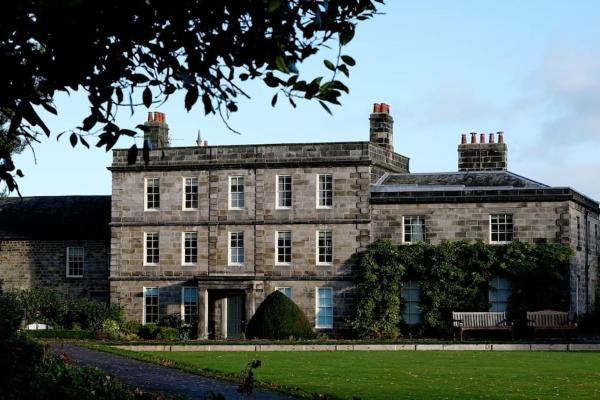 Beautiful Grade Ii Listed Apartments Sleeping 20 - Hexham