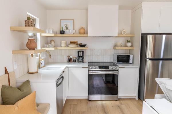 The Laurel Loft - El Cerrito - San Diego