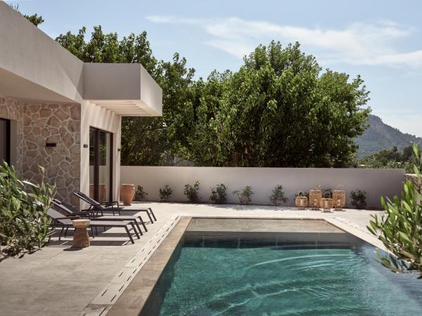 Onore Villa, With Heated Pool & Signature Design, By Thinkvilla - Kalamaki