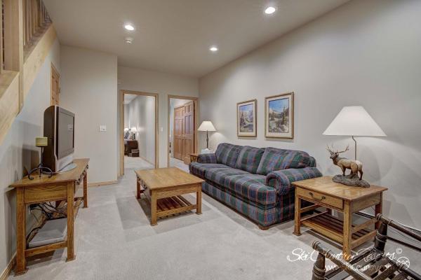 Newly Renovated Ski In & Out Townhome - Private Hot Tub With Panoramic Views! Pine97 - Breckenridge, CO