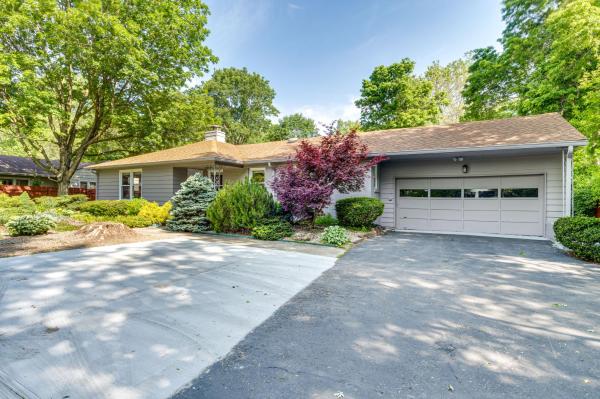 Tree-lined Indianapolis Home About 10 Mi To Downtown! - Carmel, IN