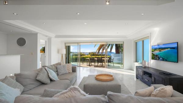 Unit 1 - 3 Bed Part Ocean View - Avoca Beach