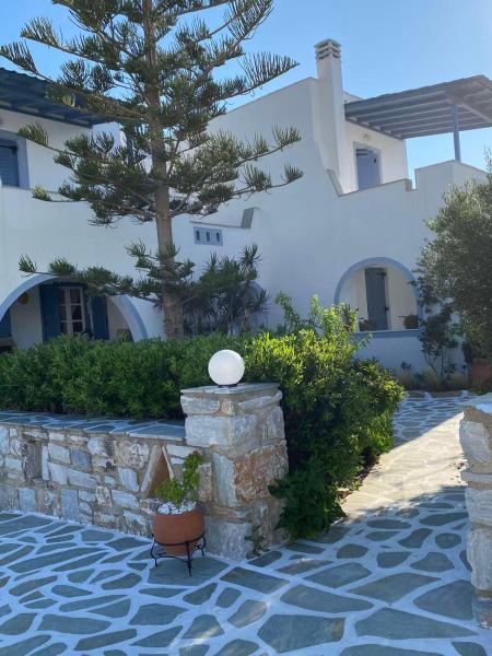 Kapares Studios - Naxos