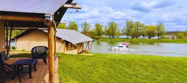 Camping De Boomgaard - Tente Safari 6p Standard - Maasmechelen