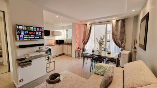 Aux Portes De Paris / Studio Bord De Marne - Villiers-sur-Marne