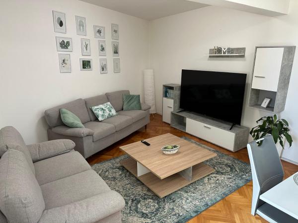 Arena Apartment With 3 Bedrooms In The City Center - Pješčana Uvala