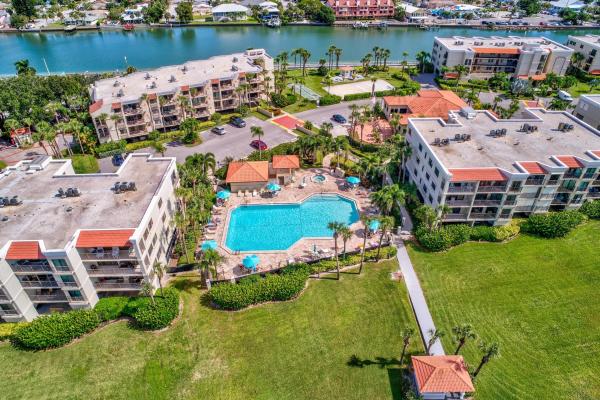 Land's End 11-307 Beach Front - Premier - Treasure Island, FL