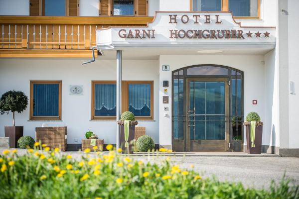 Hotel Garni Hochgruber - Bruneck