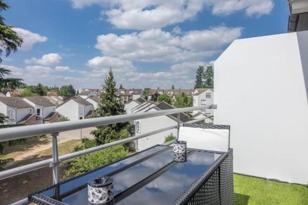 Le Square Des Sapins - Saran