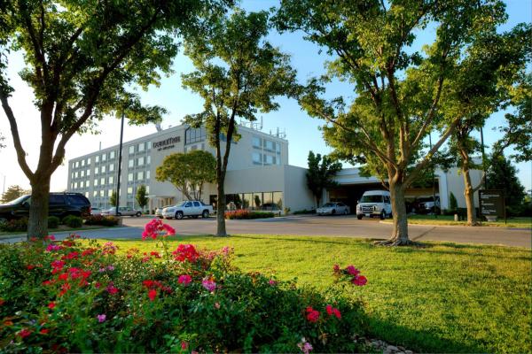 Doubletree By Hilton Wichita Airport - Wichita, KS