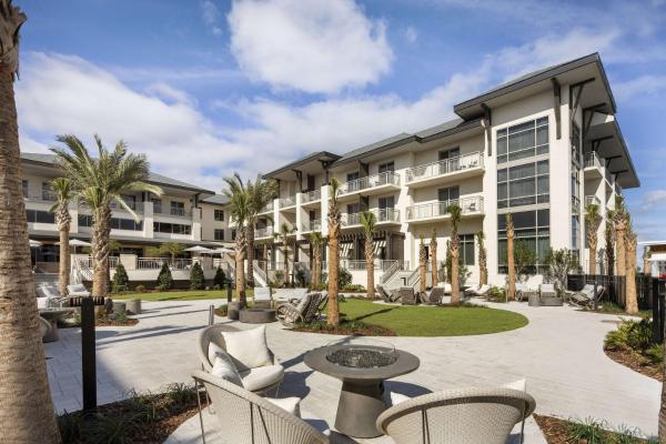 Embassy Suites St Augustine Beach Oceanfront Resort - St. Augustine, FL