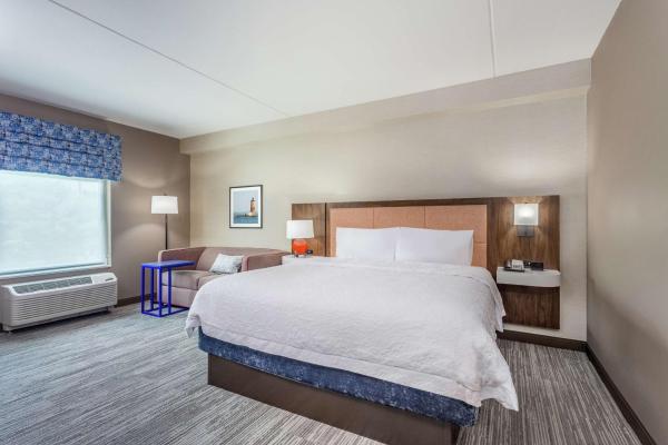 Hampton Inn & Suites Kittery-portsmouth - Ogunquit, ME