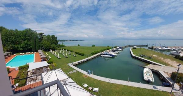 Yachting Hotel Mistral - Sirmione