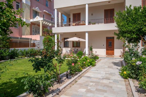 Monte Smith Luxury Garden Apartment With Parking - Rhodes