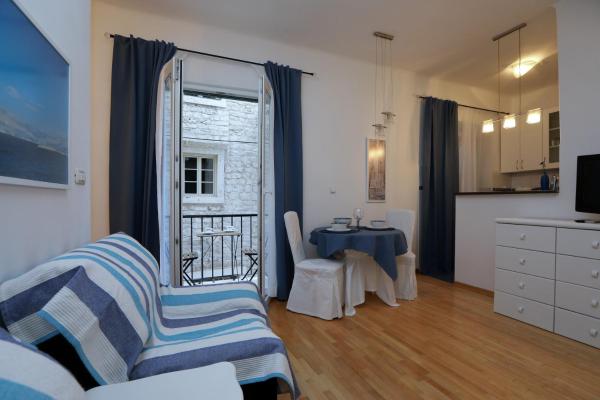 Medulić Studio For 2 In Old Town With Free Parking - Šibenik