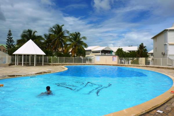 T3, Piscine, Plages Et Commerces à Pieds Sur La Marina - Guadeloupe