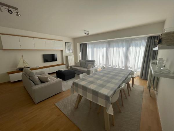 Perfect Gelegen Appartement Met Gratis Parkeerplaats - Le Coq