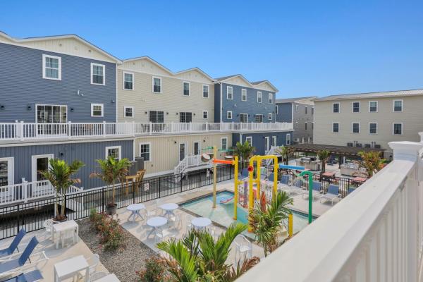 Oasis By Seaport Stays - Wildwood, NJ