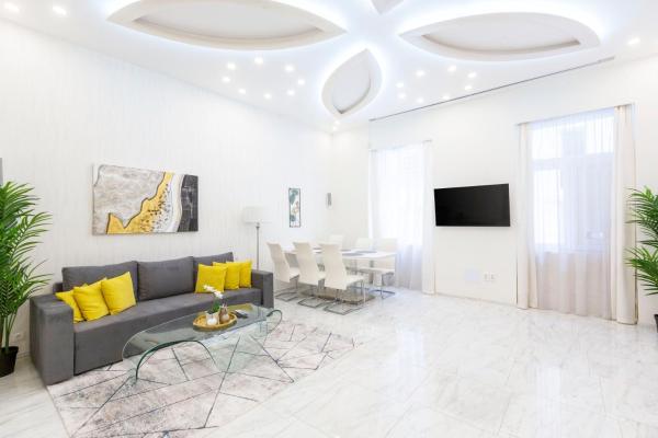 Luxurious Central Apartment Next To The Danube River - Budapest