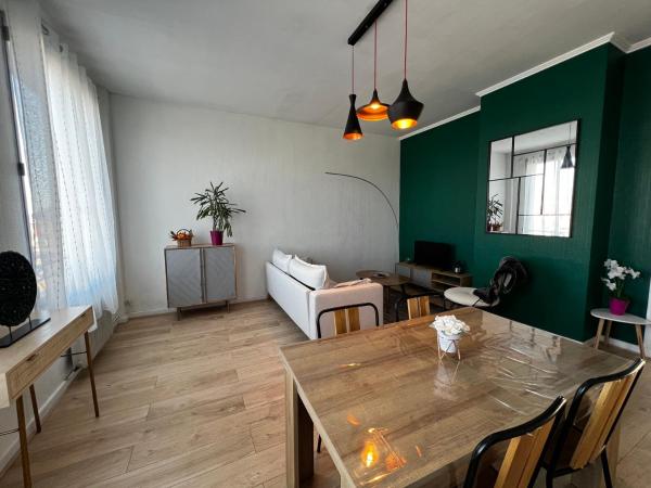 Douai 2: Joli Appartement Face à La Gare - Douai
