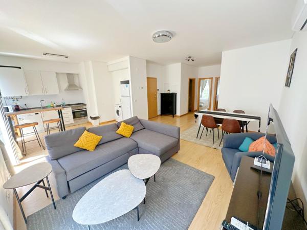 Liberty 140 Deluxe Apartment - Almada