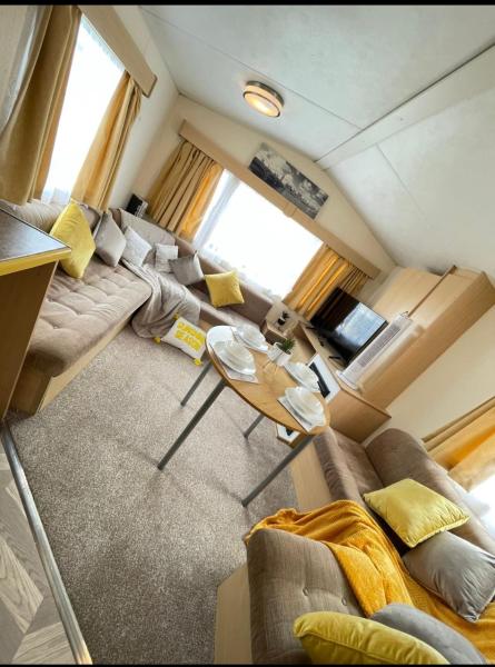 Santana Cosy Campervan Formely Butternut - Kent