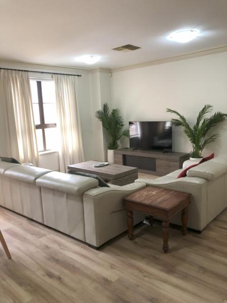 Superb Stay In Adelaides East End - Adelaide