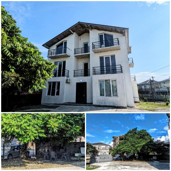 Corner House - Georgien