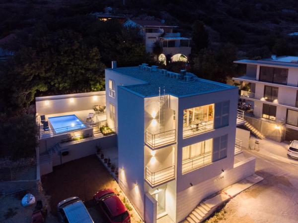 Seaside Elegance Suites - Komiža