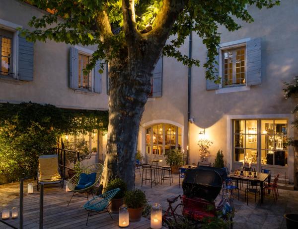 La Maison Sur La Sorgue - Esprit De France - Le Thor