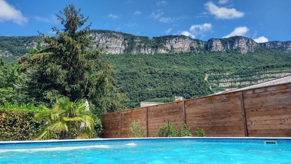 Maison Avec Piscine Entre Chartreuse Et Vercors - ibis budget Grenoble Voreppe