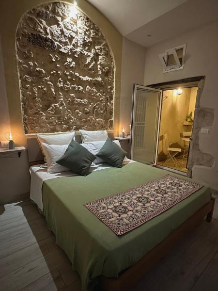 Sykia House - Syracuse