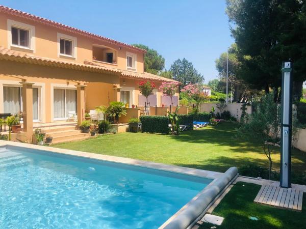 Lou Meinado, Un Concept "Comme à L'hôtel" - Camargue