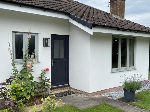Fir Tree Cottage - Chester, UK