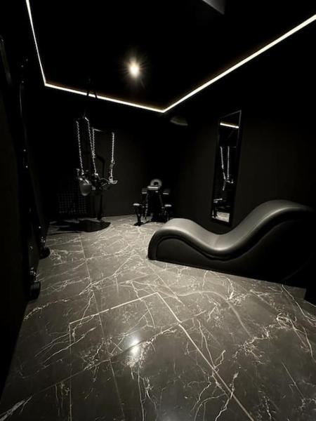 Bdsm Tantra Love Room & Spa - Saint-Martin-de-Crau