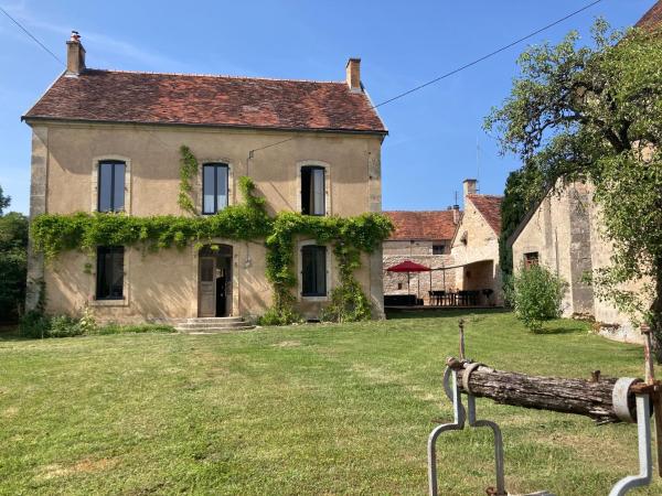 Le Presbytère - Touillon, Jacuzzi, 4 Chambres Pour 10 - Montbard