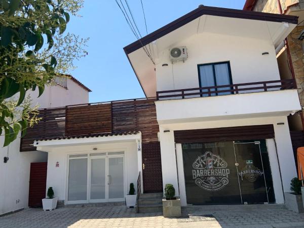Vila 32 - Albania