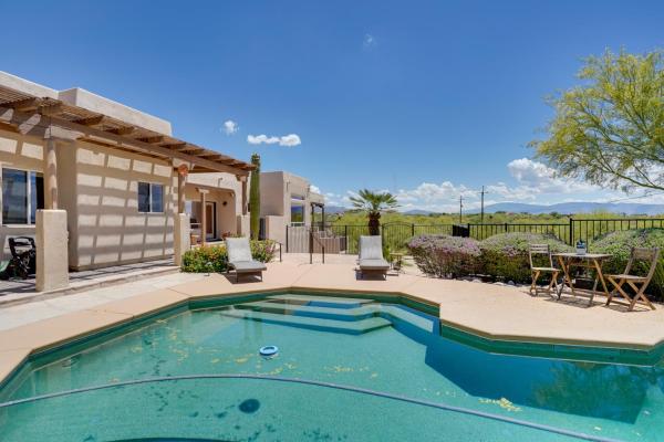 Updated Tucson Home With Panoramic Mtn Views And Pool! - Tucson, AZ