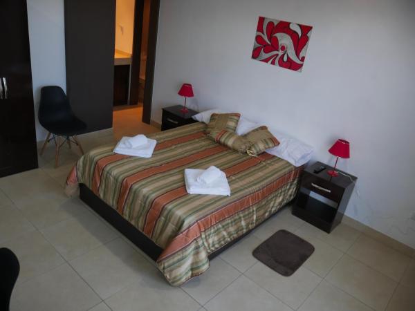 Habitación Privada En Edificio De Departamentos - Salta