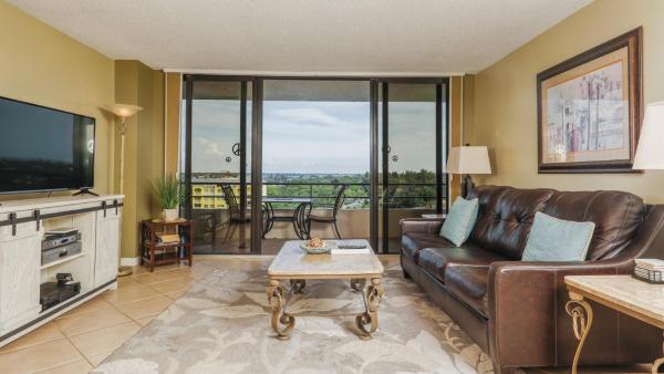 6415 Midnight Pass #Ph8 - Siesta Key, FL