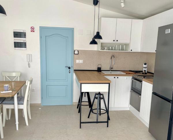 Riva Apartment On 1st Floor In Mediterranean House - Tisno