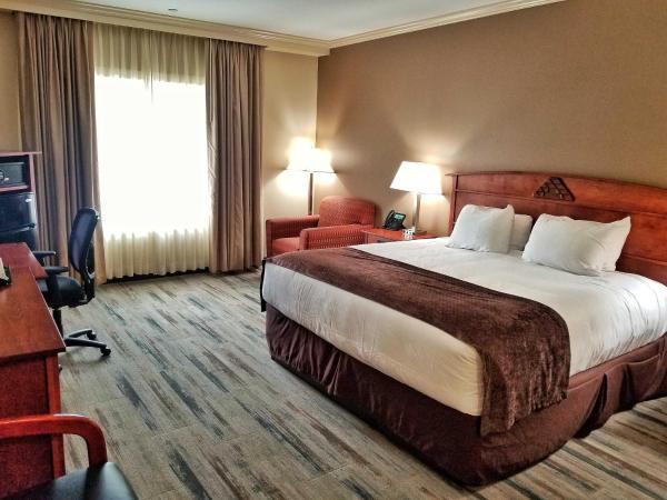 Lucky 7 Casino & Hotel (Howonquet Lodge) - Brookings, OR