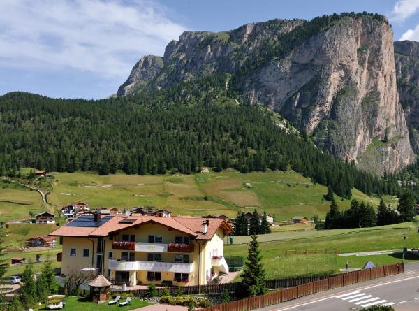 Garni Hotel Bel Vert - Sëlva