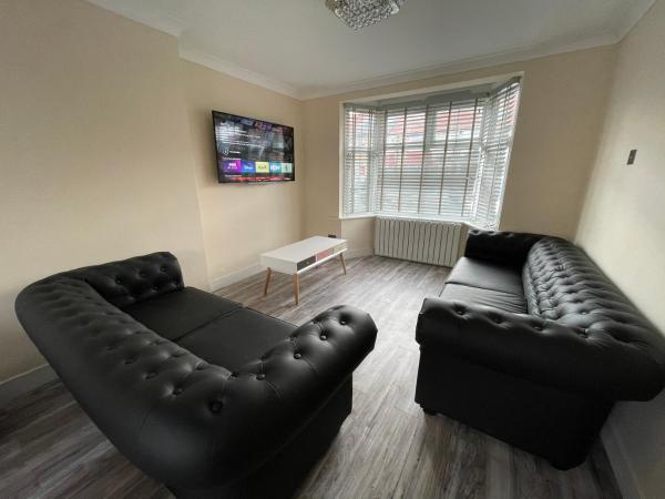 Modern 4-bedroom Entire House With Garden - 왓퍼드