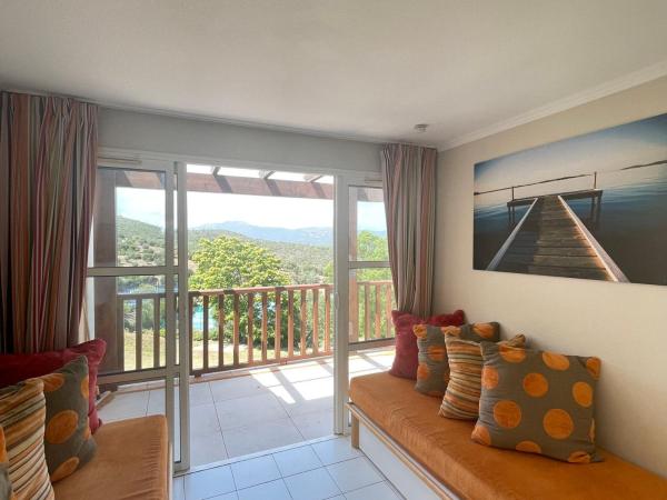 Appartement 3 Pièces Avec Terrasse, Piscine Et Parking à Saint-raphaël - Fr-1-504-606 - Saint-Raphaël