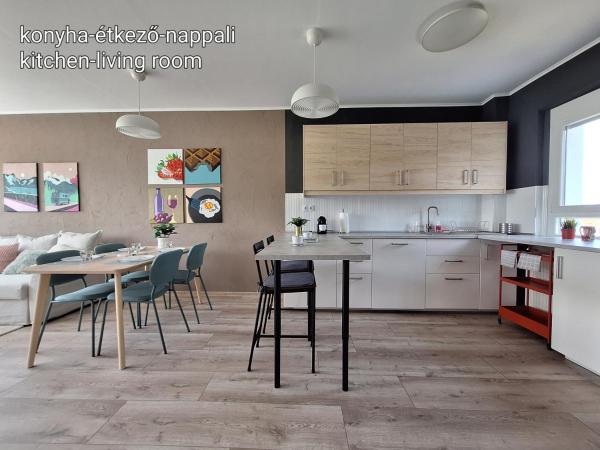 Kavics Apartman Tata - Tata