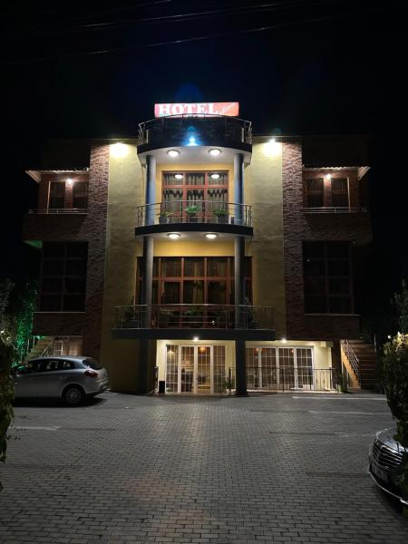 Edisem Hotel - Vorë