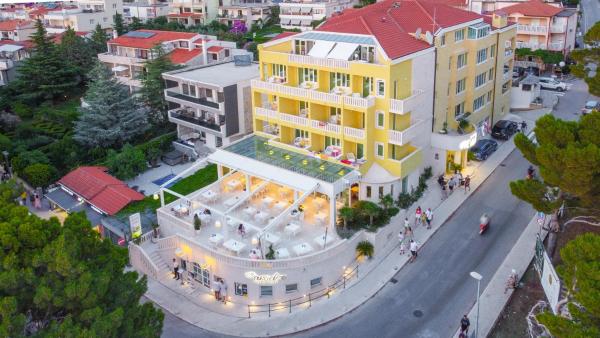 Double Side Sv Room With Balcony And Breakfast - Baška Voda