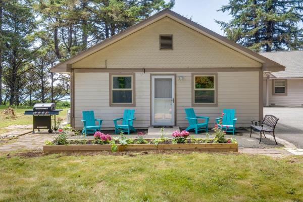 Oceanfront Smith River Cottage Beach Access! - Smith River, CA