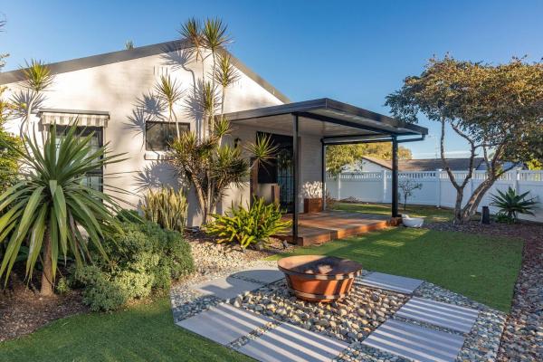 8 Elizabeth Parade - Forster
